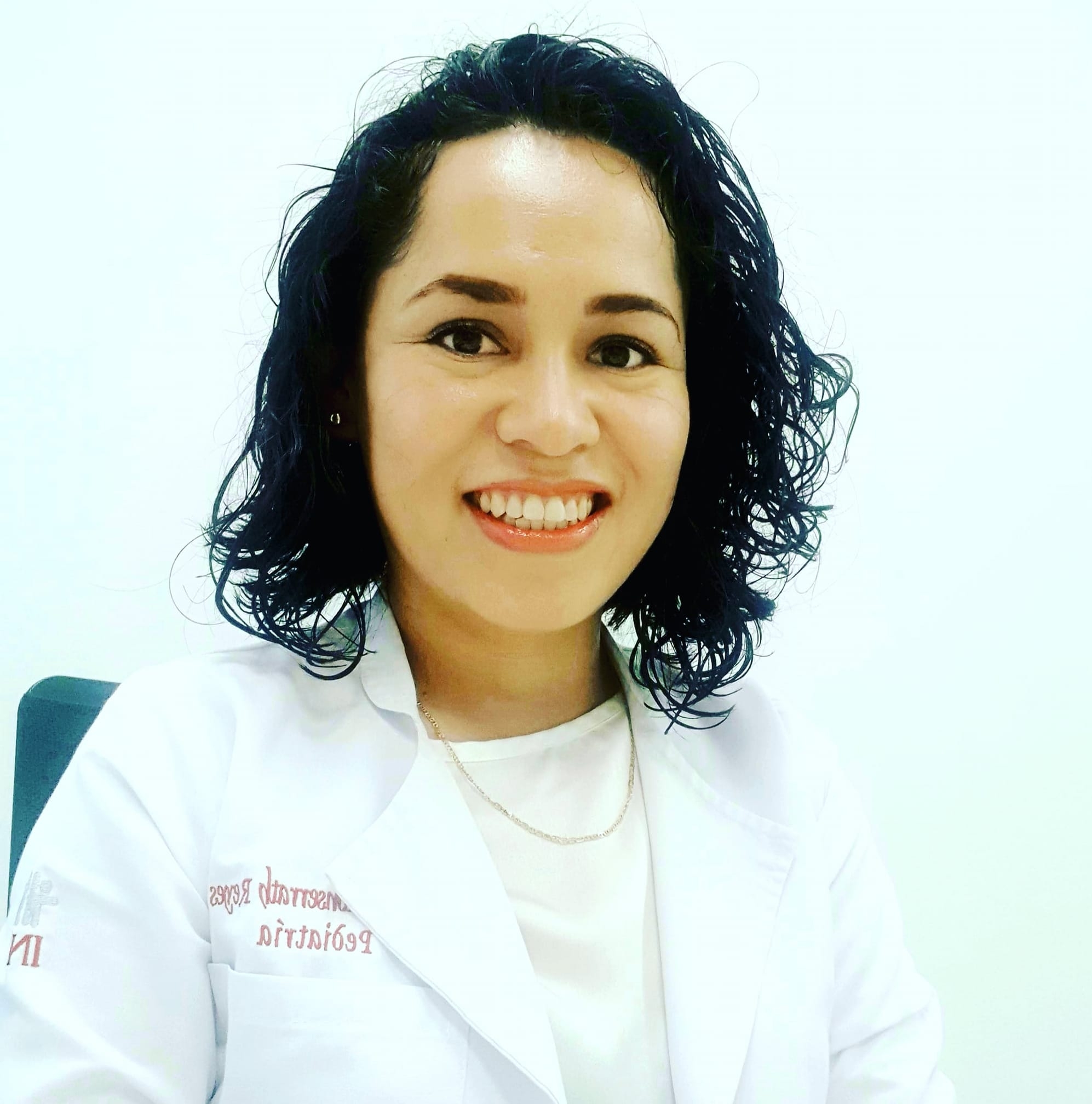 Conoce a Dra. Monserrath Reyes Palomino | Consultas ⭐ Costos | KIDSin